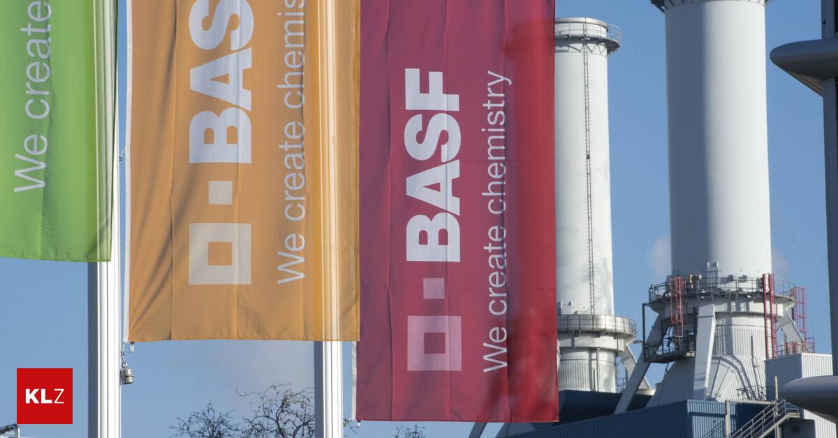 Weiteres Sparprogramm : Stellenabbau in Ludwigshafen: BASF will eine weitere Milliarde einsparen